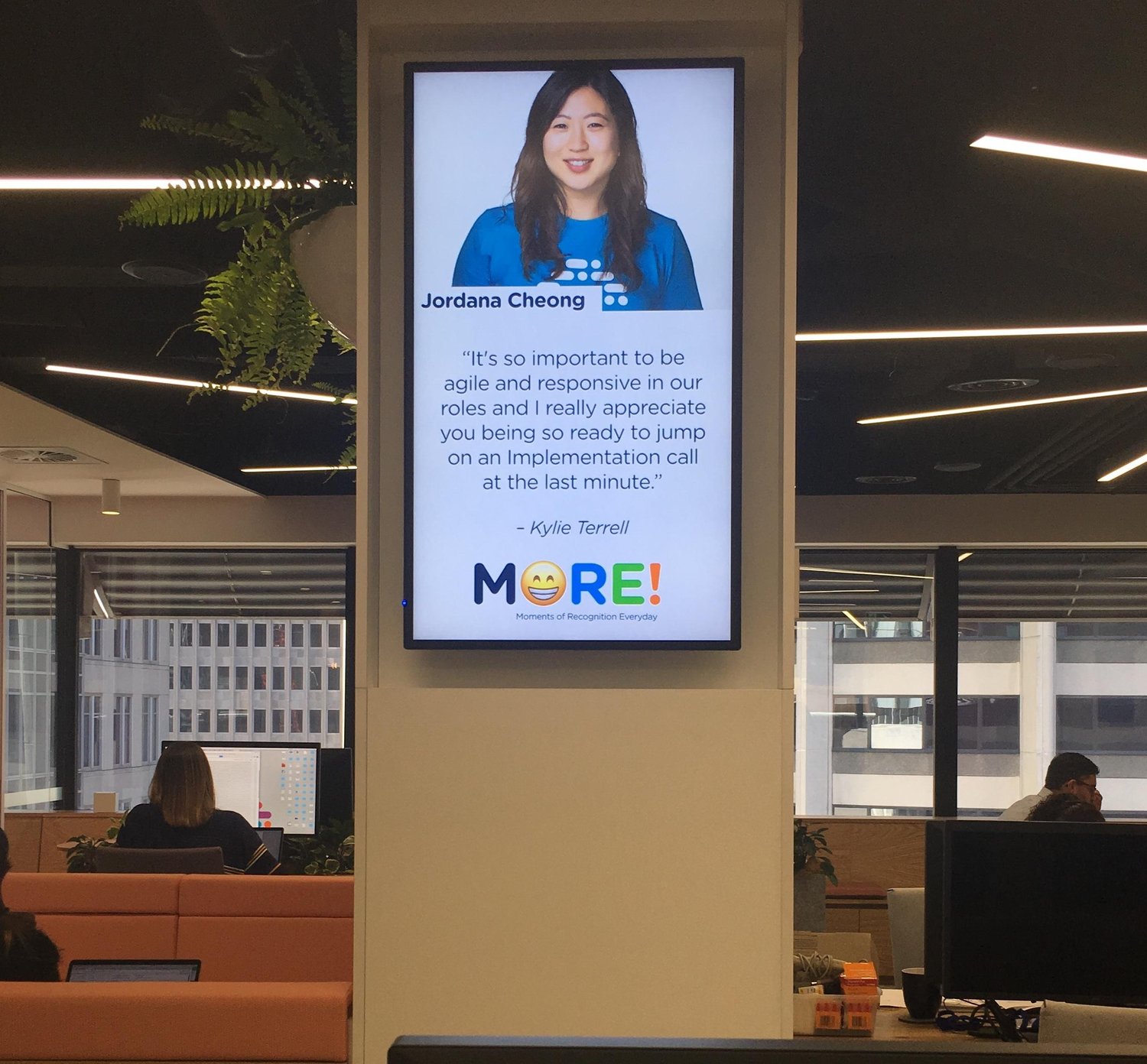 How to Introduce an Employee Recognition Program | Reward Gateway AU