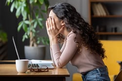 How to Identify Employee Burnout: 5 Signs | Reward Gateway AU