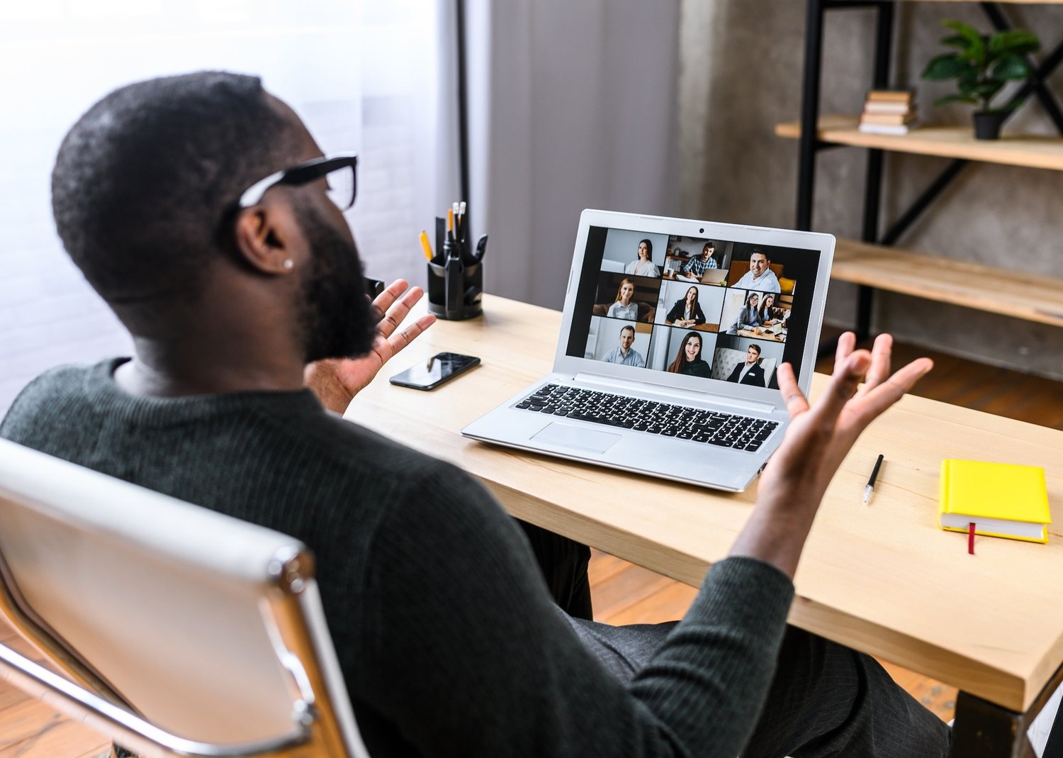 Employee Appreciation Gift Guide: 30 Gift Ideas | RGER