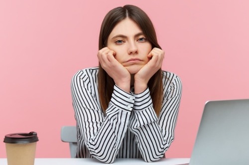 Office Loneliness | New Analysis for 2025 - The 10 Minute Career Solution