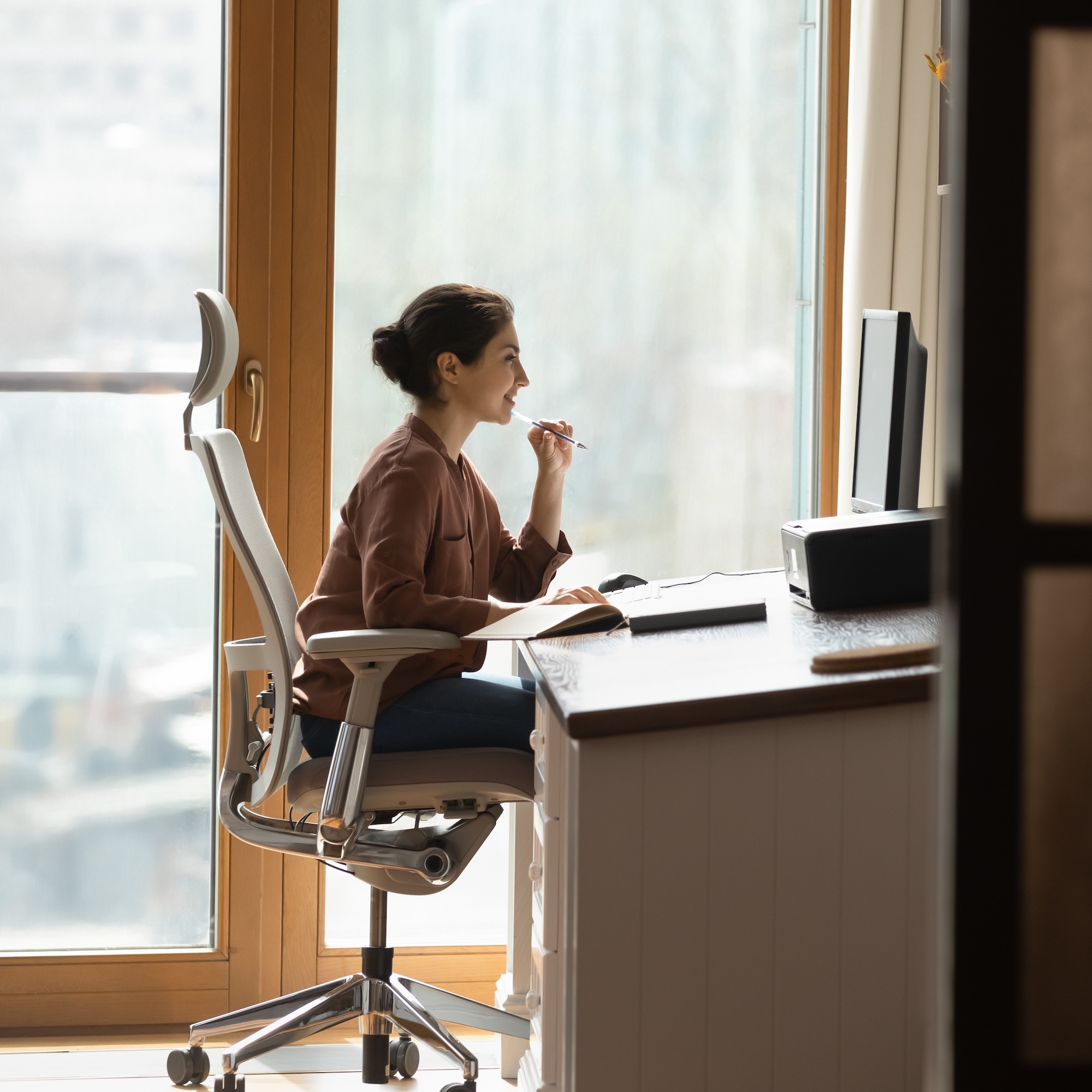 10 Methods to Assist Distant Employee Wellbeing - The 10 Minute Career ...